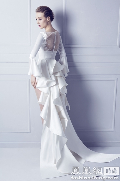 玉兰花优雅初绽—LANYU 2016高级礼服“玉兰花”系列_凤凰时尚